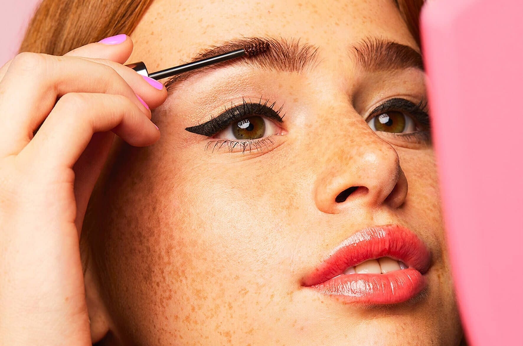 Beauty How-To: Make your eyebrows look natural | The Glam Edition